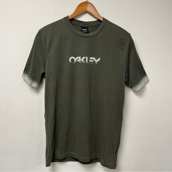 Oakley | Shirts | Oakley Graphic Print Gradient Logo Short Sleeve Shirt ...